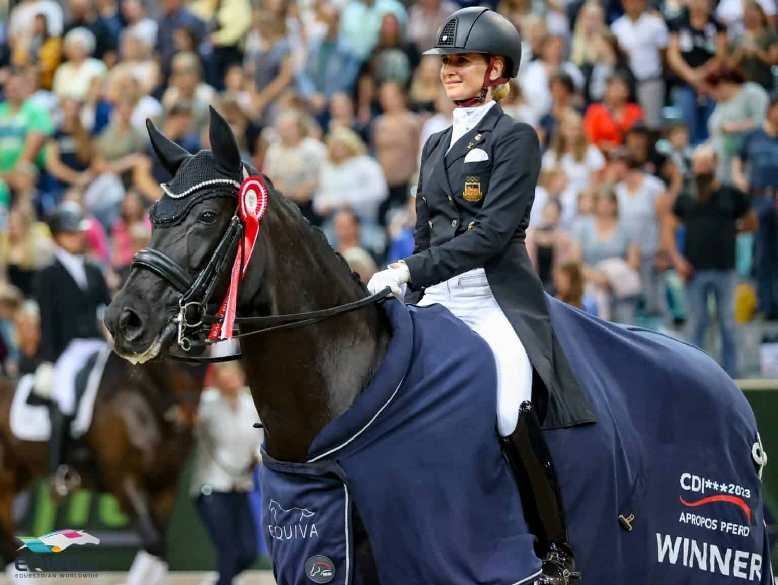 Arena Nova: Favoritensiege für Jessica von Bredow-Werndl und Jur ...