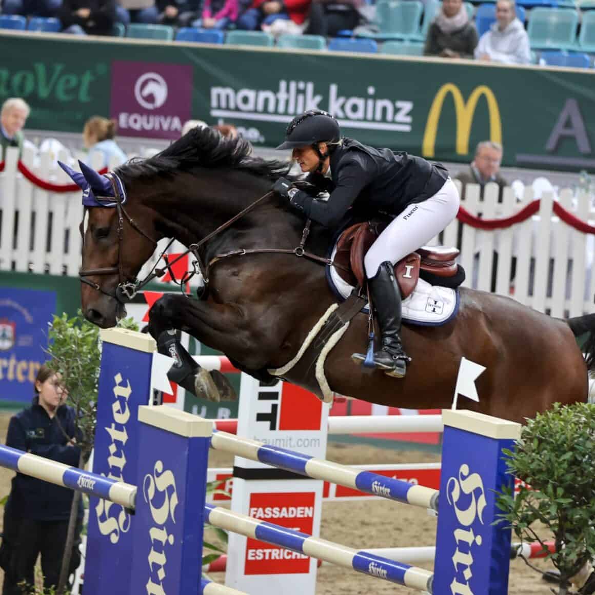 Ungarn: Lena Binder gewinnt U25-Grand-Prix - Equestrian Worldwide ...