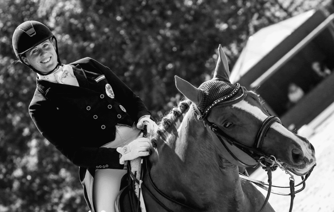 Tragischer Unfall: Dressurreiterin Amanda Hartung verstorben ...